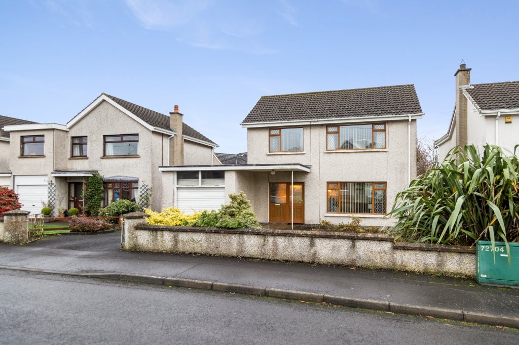 8 Thornlea Avenue, Ballymena...3 Bed Detached... - L&B